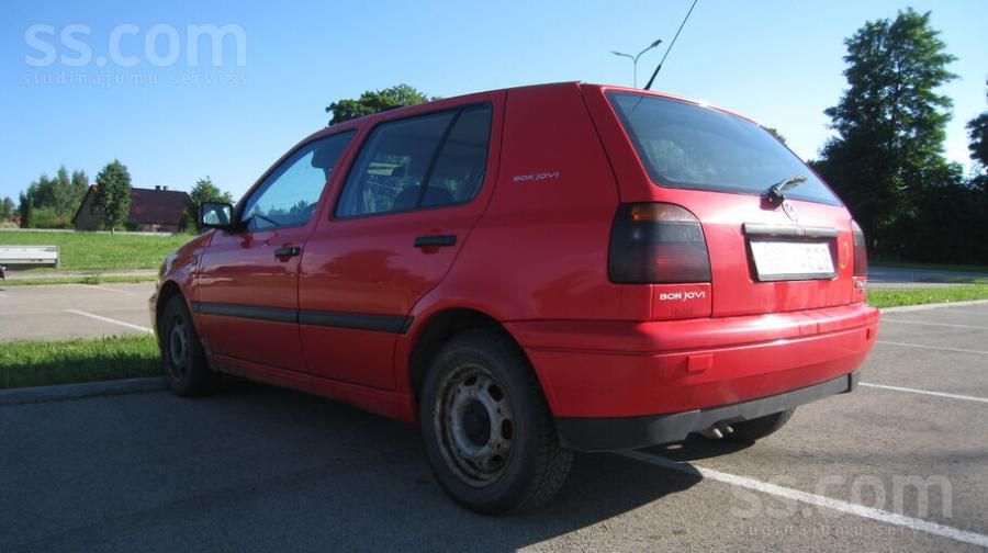 Red Volkswagen Golf 1995 in Balvi, with an engine capacity of 1.90 L and mileage of 285 thousand km for 1750 €, photo 8 on AUTOMOTO.COM.LV