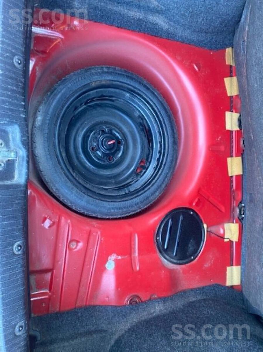 Red Volkswagen Golf 1995 in Balvi, with an engine capacity of 1.90 L and mileage of 285 thousand km for 1750 €, photo 18 on AUTOMOTO.COM.LV