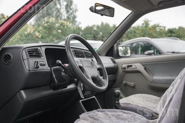 Sarkans Volkswagen Golf 1996 Rīga, ar dzinēja tilpumu 1.60 L un nobraukumu 178 tūkst. km par 1790 €, foto 9 vietnē AUTOMOTO.COM.LV