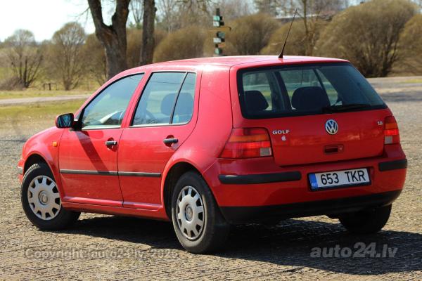 Red Volkswagen Golf 1997 in Tartu, with an engine capacity of 1.60 L and mileage of 170 thousand km for 999 €, photo 3 on AUTOMOTO.COM.LV