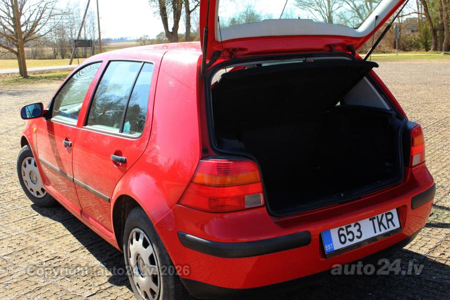 Red Volkswagen Golf 1997 in Tartu, with an engine capacity of 1.60 L and mileage of 170 thousand km for 999 €, photo 9 on AUTOMOTO.COM.LV