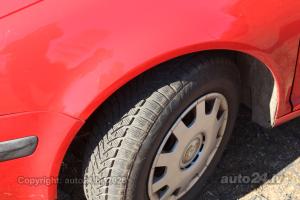 Red Volkswagen Golf 1997 in Tartu, with an engine capacity of 1.60 L and mileage of 170 thousand km for 999 €, photo 13 on AUTOMOTO.COM.LV