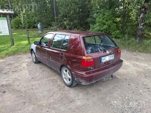 Sarkans Volkswagen Golf 1997 Ogre, ar dzinēja tilpumu 1.80 L un nobraukumu 163 tūkst. km par 400 €, foto 6 vietnē AUTOMOTO.COM.LV