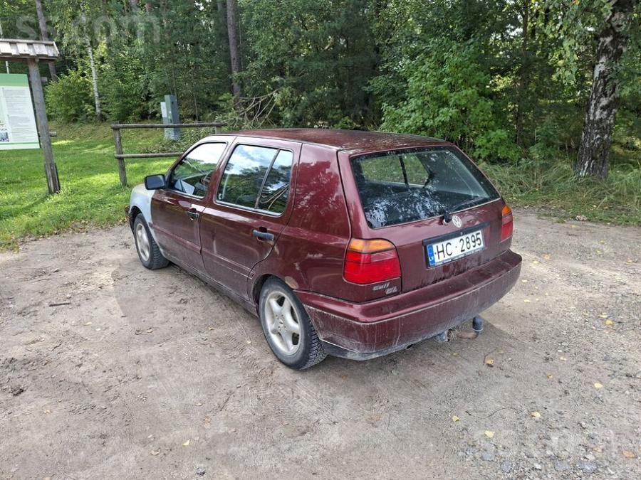 Sarkans Volkswagen Golf 1997 Ogre, ar dzinēja tilpumu 1.80 L un nobraukumu 163 tūkst. km par 400 €, foto 6 vietnē AUTOMOTO.COM.LV
