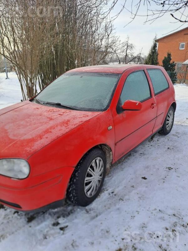 Red Volkswagen Golf 1998 in Valmiera, with an engine capacity of 1.90 L and mileage of 375 thousand km for 650 €, photo 3 on AUTOMOTO.COM.LV