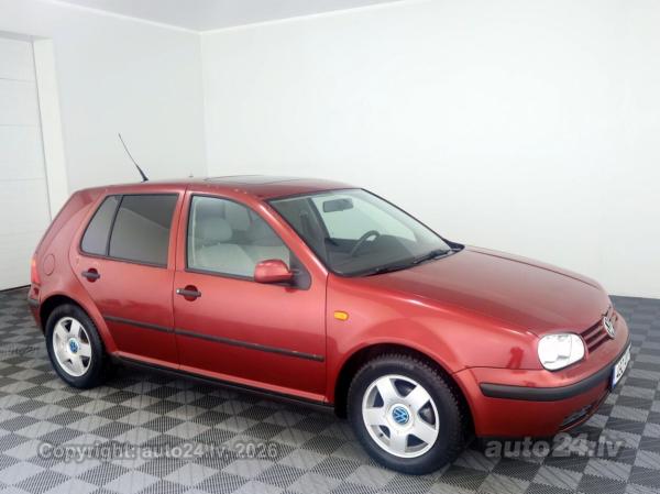 Sarkans Volkswagen Golf 1998 Tallina, ar dzinēja tilpumu 1.60 L un nobraukumu 153 tūkst. km par 999 €, foto 1 vietnē AUTOMOTO.COM.LV