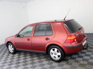 Sarkans Volkswagen Golf 1998 Tallina, ar dzinēja tilpumu 1.60 L un nobraukumu 153 tūkst. km par 999 €, foto 4 vietnē AUTOMOTO.COM.LV
