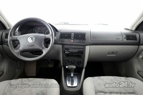 Sarkans Volkswagen Golf 1998 Tallina, ar dzinēja tilpumu 1.60 L un nobraukumu 153 tūkst. km par 999 €, foto 5 vietnē AUTOMOTO.COM.LV