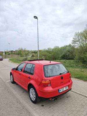 Red Volkswagen Golf 1998 in Vievis, with an engine capacity of 1.90 L and mileage of 387 thousand km for 950 €, photo 5 on AUTOMOTO.COM.LV