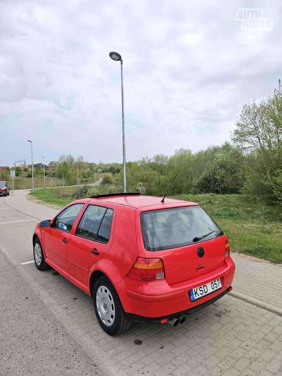 Red Volkswagen Golf 1998 in Vievis, with an engine capacity of 1.90 L and mileage of 387 thousand km for 950 €, photo 5 on AUTOMOTO.COM.LV