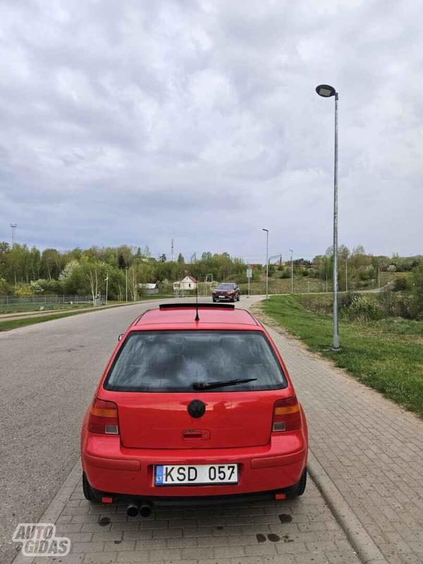 Sarkans Volkswagen Golf 1998 Vievis, ar dzinēja tilpumu 1.90 L un nobraukumu 387 tūkst. km par 950 €, foto 5 vietnē AUTOMOTO.COM.LV