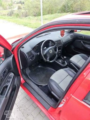 Red Volkswagen Golf 1998 in Vievis, with an engine capacity of 1.90 L and mileage of 387 thousand km for 950 €, photo 9 on AUTOMOTO.COM.LV