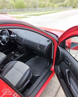 Red Volkswagen Golf 1998 in Vievis, with an engine capacity of 1.90 L and mileage of 387 thousand km for 950 €, photo 10 on AUTOMOTO.COM.LV