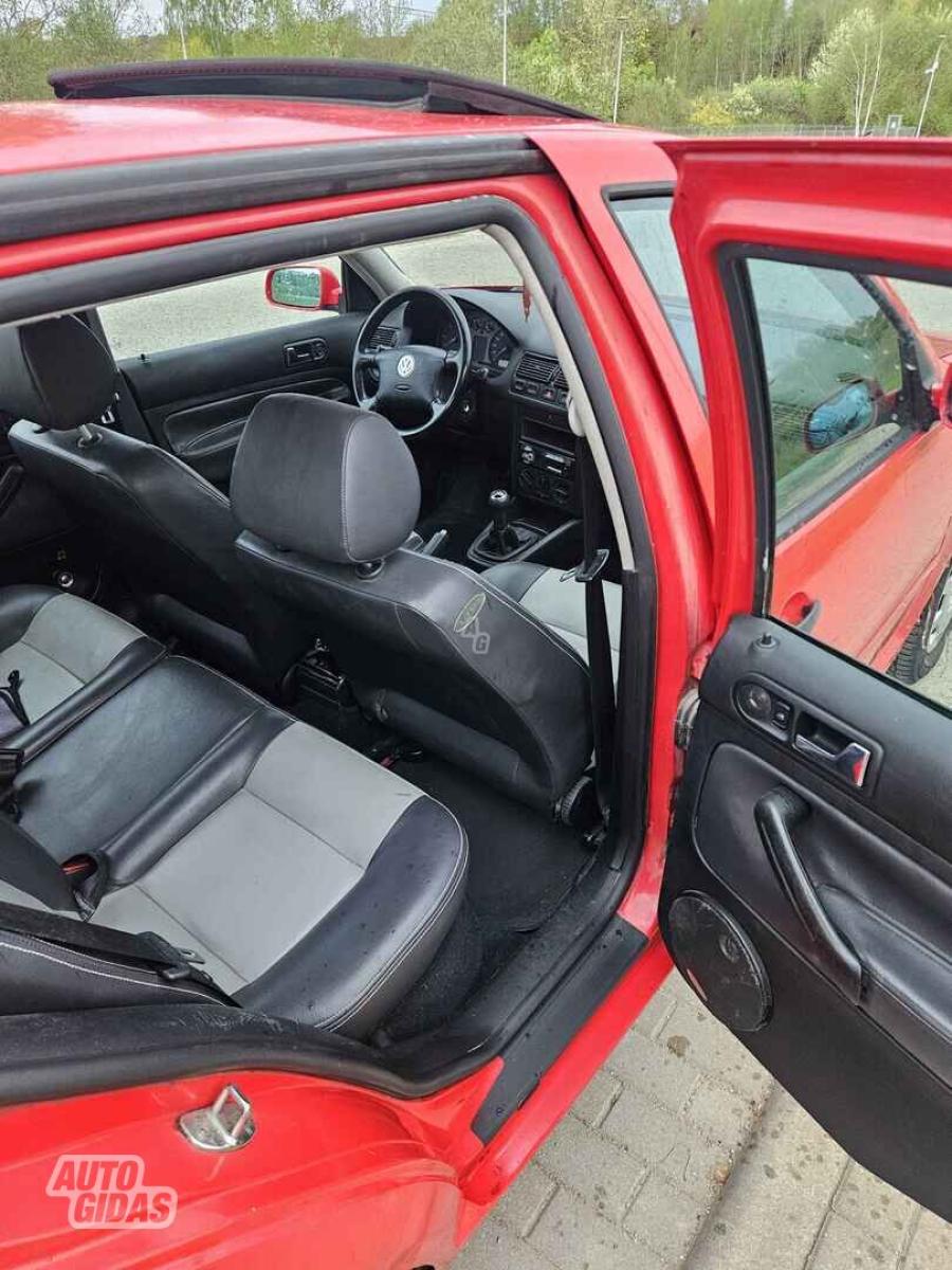 Red Volkswagen Golf 1998 in Vievis, with an engine capacity of 1.90 L and mileage of 387 thousand km for 950 €, photo 12 on AUTOMOTO.COM.LV
