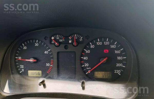 Red Volkswagen Golf 1998 in Daugavpils, with an engine capacity of 1.90 L and mileage of 327 thousand km for 600 €, photo 5 on AUTOMOTO.COM.LV