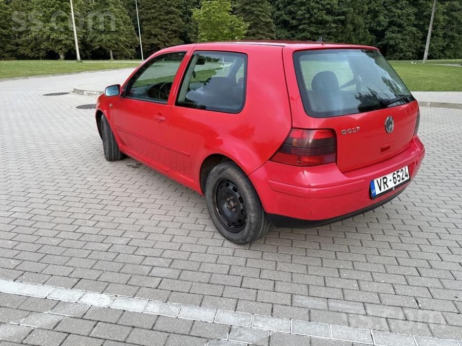 Sarkans Volkswagen Golf 1998 Limbaži, ar dzinēja tilpumu 1.90 L un nobraukumu 378 tūkst. km par 1250 €, foto 3 vietnē AUTOMOTO.COM.LV