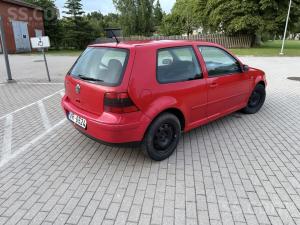 Sarkans Volkswagen Golf 1998 Limbaži, ar dzinēja tilpumu 1.90 L un nobraukumu 378 tūkst. km par 1250 €, foto 4 vietnē AUTOMOTO.COM.LV