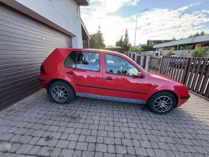 Sarkans Volkswagen Golf 1998 Viļņa, ar dzinēja tilpumu 1.39 L un nobraukumu 200 tūkst. km par 1200 €, foto 3 vietnē AUTOMOTO.COM.LV