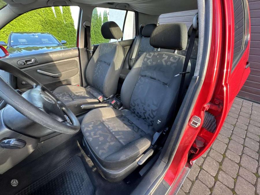 Sarkans Volkswagen Golf 1998 Viļņa, ar dzinēja tilpumu 1.39 L un nobraukumu 200 tūkst. km par 1200 €, foto 8 vietnē AUTOMOTO.COM.LV