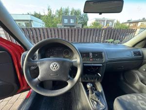 Sarkans Volkswagen Golf 1998 Viļņa, ar dzinēja tilpumu 1.39 L un nobraukumu 200 tūkst. km par 1200 €, foto 13 vietnē AUTOMOTO.COM.LV
