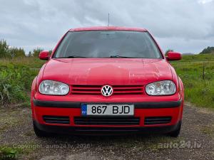 Red Volkswagen Golf 1998 in Rakvere, with an engine capacity of 1.40 L and mileage of 363 thousand km for 490 €, photo 8 on AUTOMOTO.COM.LV