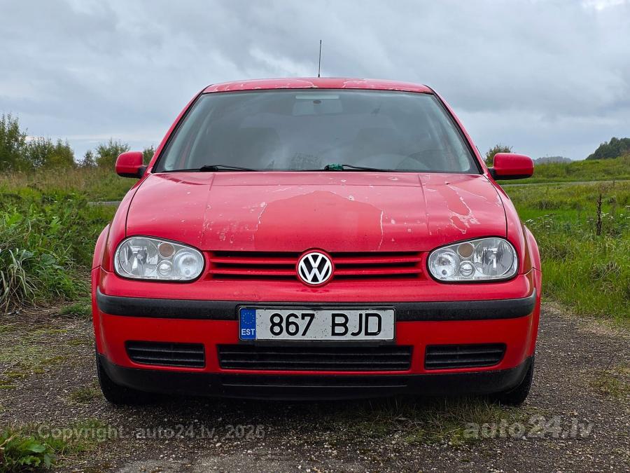 Red Volkswagen Golf 1998 in Rakvere, with an engine capacity of 1.40 L and mileage of 363 thousand km for 490 €, photo 8 on AUTOMOTO.COM.LV