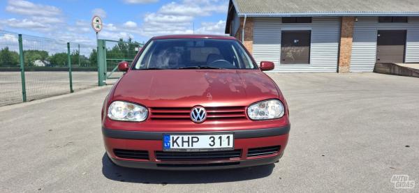 Sarkans Volkswagen Golf 1999 Panevēža, ar dzinēja tilpumu 1.60 L un nobraukumu 237 tūkst. km par 650 €, foto 5 vietnē AUTOMOTO.COM.LV