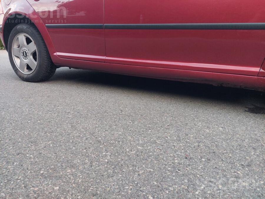 Sarkans Volkswagen Golf 1999 Rīga, ar dzinēja tilpumu 2.00 L un nobraukumu 0 tūkst. km par 695 €, foto 5 vietnē AUTOMOTO.COM.LV