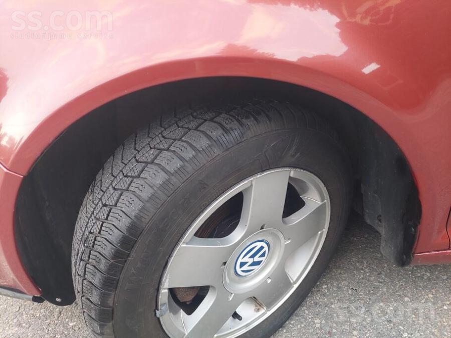 Sarkans Volkswagen Golf 1999 Rīga, ar dzinēja tilpumu 2.00 L un nobraukumu 0 tūkst. km par 695 €, foto 18 vietnē AUTOMOTO.COM.LV