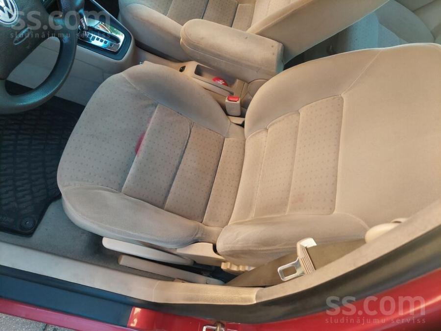 Sarkans Volkswagen Golf 1999 Rīga, ar dzinēja tilpumu 2.00 L un nobraukumu 0 tūkst. km par 695 €, foto 23 vietnē AUTOMOTO.COM.LV