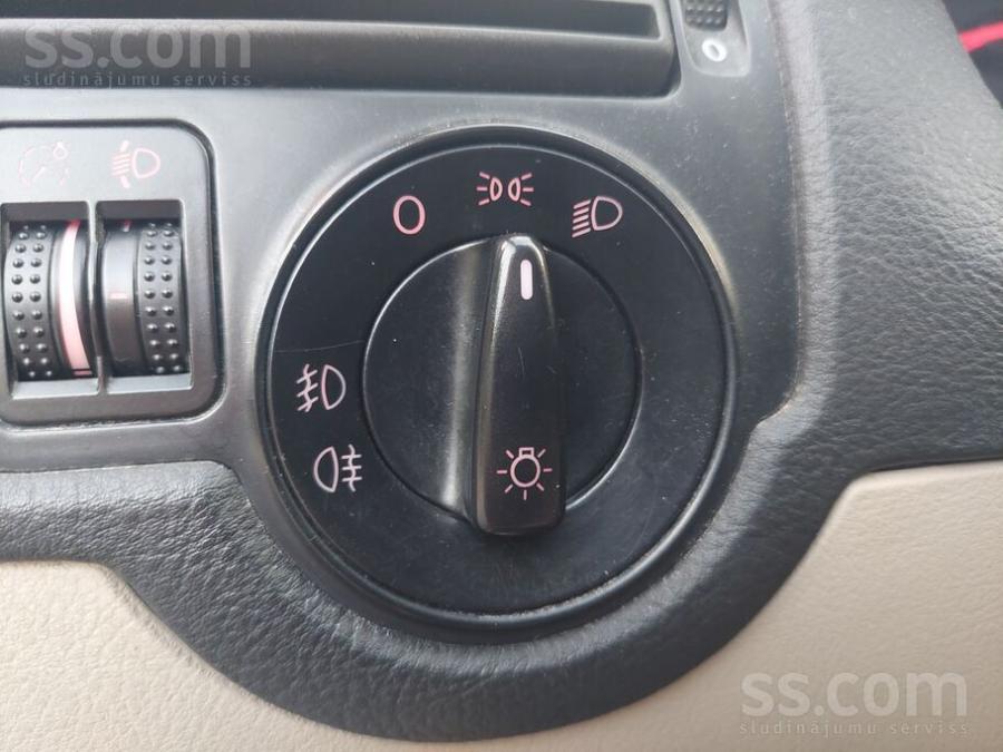 Sarkans Volkswagen Golf 1999 Rīga, ar dzinēja tilpumu 2.00 L un nobraukumu 0 tūkst. km par 695 €, foto 29 vietnē AUTOMOTO.COM.LV