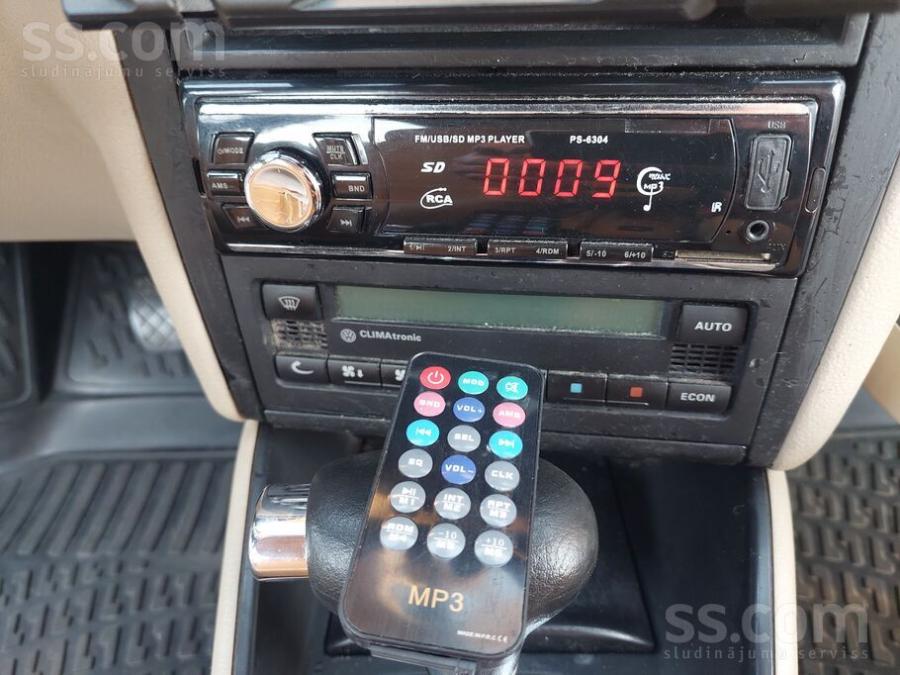 Sarkans Volkswagen Golf 1999 Rīga, ar dzinēja tilpumu 2.00 L un nobraukumu 0 tūkst. km par 695 €, foto 30 vietnē AUTOMOTO.COM.LV
