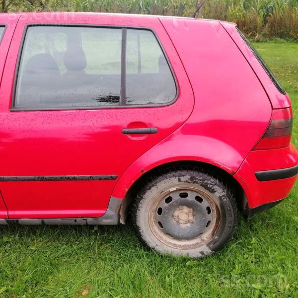 Sarkans Volkswagen Golf 1999 Gulbene, ar dzinēja tilpumu 1.40 L un nobraukumu 252 tūkst. km par 850 €, foto 9 vietnē AUTOMOTO.COM.LV