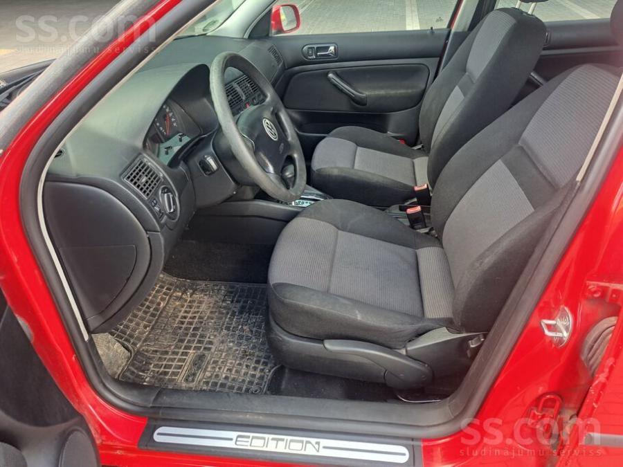 Sarkans Volkswagen Golf 2001 Jēkabpils, ar dzinēja tilpumu 1.60 L un nobraukumu 329 tūkst. km par 990 €, foto 9 vietnē AUTOMOTO.COM.LV