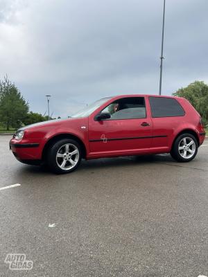 Sarkans Volkswagen Golf 2002 Marijampole, ar dzinēja tilpumu 1.90 L un nobraukumu 372 tūkst. km par 1000 €, foto 3 vietnē AUTOMOTO.COM.LV