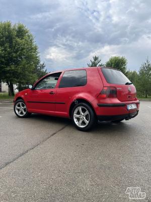 Sarkans Volkswagen Golf 2002 Marijampole, ar dzinēja tilpumu 1.90 L un nobraukumu 372 tūkst. km par 1000 €, foto 4 vietnē AUTOMOTO.COM.LV
