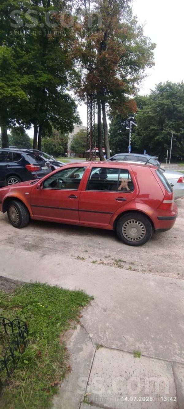 Red Volkswagen Golf 2002 in Riga, with an engine capacity of 1.90 L and mileage of 277 thousand km for 1100 €, photo 1 on AUTOMOTO.COM.LV