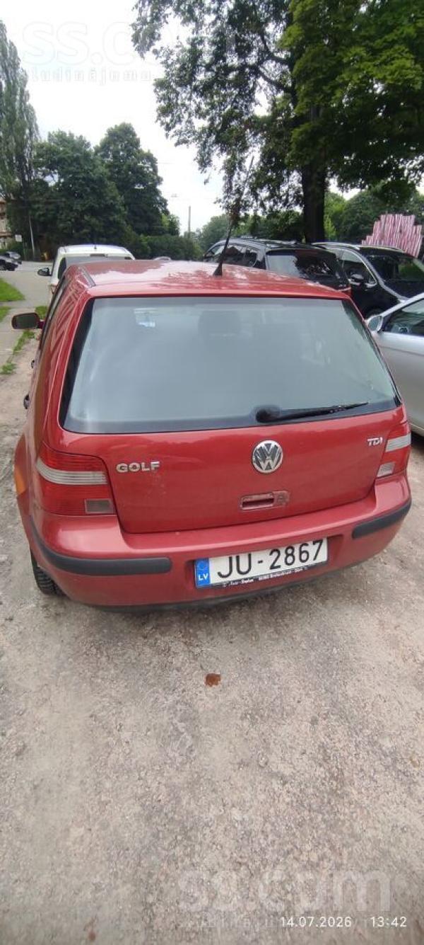 Red Volkswagen Golf 2002 in Riga, with an engine capacity of 1.90 L and mileage of 277 thousand km for 1100 €, photo 2 on AUTOMOTO.COM.LV