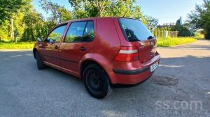 Red Volkswagen Golf 2002 in Jelgava, with an engine capacity of 1.90 L and mileage of 281 thousand km for 890 €, photo 3 on AUTOMOTO.COM.LV