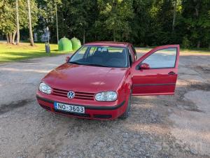 Sarkans Volkswagen Golf 2002 Preiļi, ar dzinēja tilpumu 1.90 L un nobraukumu 350 tūkst. km par 1500 €, foto  vietnē AUTOMOTO.COM.LV