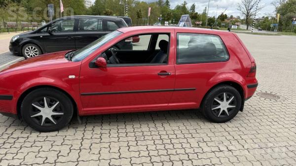 Sarkans Volkswagen Golf 2003 Saldus, ar dzinēja tilpumu 1.40 L un nobraukumu 199 tūkst. km par 1000 €, foto 4 vietnē AUTOMOTO.COM.LV