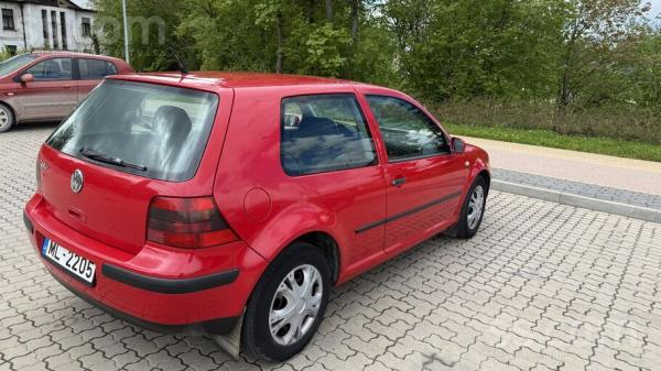 Sarkans Volkswagen Golf 2003 Saldus, ar dzinēja tilpumu 1.40 L un nobraukumu 199 tūkst. km par 1000 €, foto 7 vietnē AUTOMOTO.COM.LV