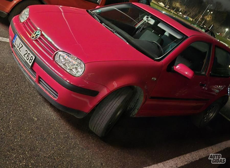 Sarkans Volkswagen Golf 2003 Viļņa, ar dzinēja tilpumu 1.40 L un nobraukumu 330 tūkst. km par 1000 €, foto 1 vietnē AUTOMOTO.COM.LV