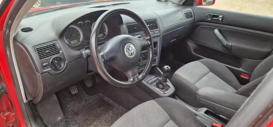 Sarkans Volkswagen Golf 2003 Valmiera, ar dzinēja tilpumu 2.00 L un nobraukumu 268 tūkst. km par 1100 €, foto 9 vietnē AUTOMOTO.COM.LV