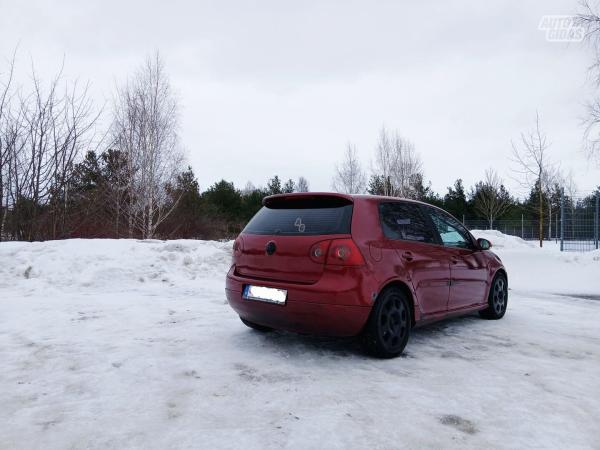 Red Volkswagen Golf 2004 in Klaipeda, with an engine capacity of 1.60 L and mileage of 283 thousand km for 1300 €, photo 9 on AUTOMOTO.COM.LV