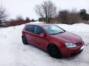 Red Volkswagen Golf 2004 in Klaipeda, with an engine capacity of 1.60 L and mileage of 283 thousand km for 2099 €, photo 12 on AUTOMOTO.COM.LV