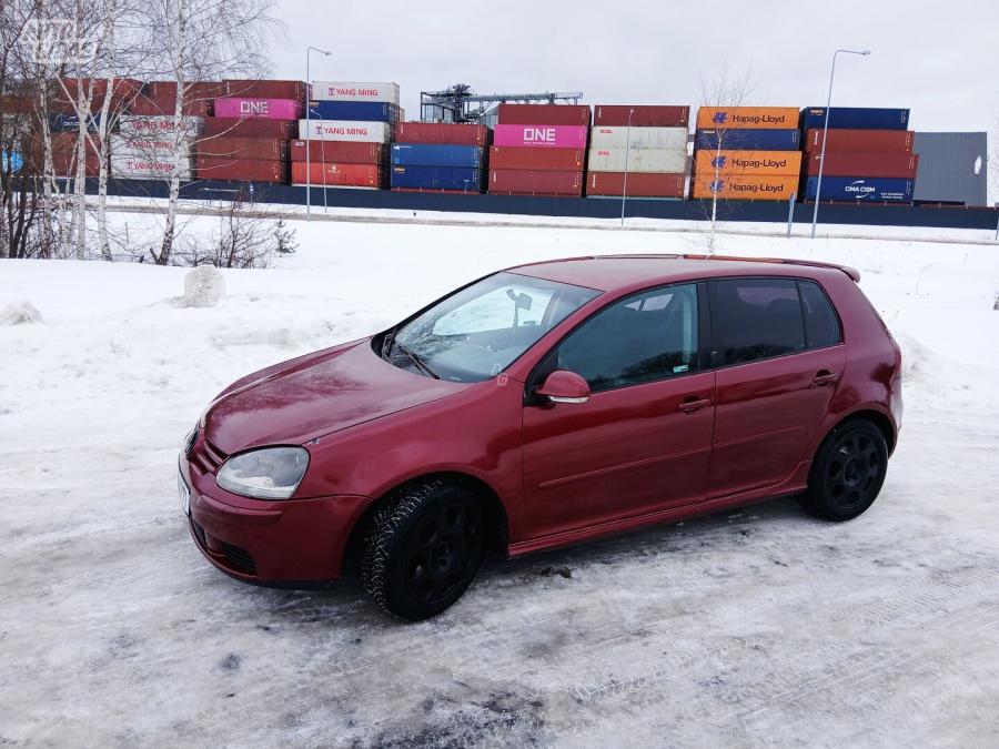 Red Volkswagen Golf 2004 in Klaipeda, with an engine capacity of 1.60 L and mileage of 283 thousand km for 2099 €, photo 14 on AUTOMOTO.COM.LV
