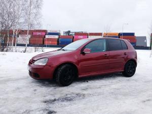 Red Volkswagen Golf 2004 in Klaipeda, with an engine capacity of 1.60 L and mileage of 283 thousand km for 2099 €, photo 15 on AUTOMOTO.COM.LV