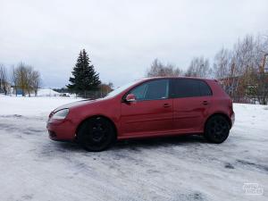 Red Volkswagen Golf 2004 in Klaipeda, with an engine capacity of 1.60 L and mileage of 283 thousand km for 2099 €, photo 17 on AUTOMOTO.COM.LV