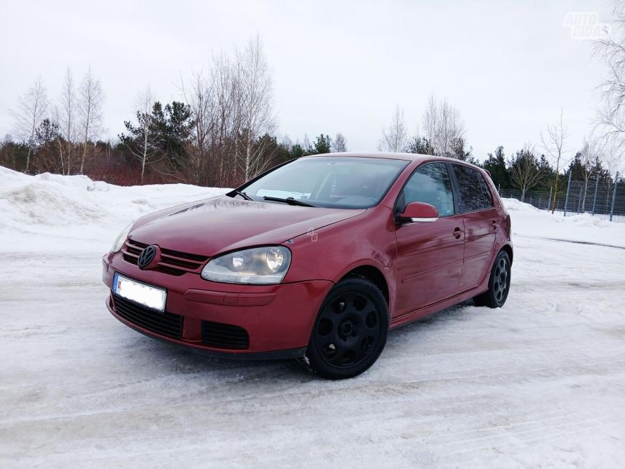 Red Volkswagen Golf 2004 in Klaipeda, with an engine capacity of 1.60 L and mileage of 283 thousand km for 2099 €, photo 21 on AUTOMOTO.COM.LV